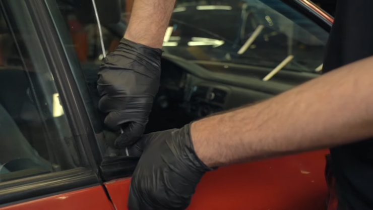 How to Unlock Your Car if You Locked Yourself out - 2024 Guide - Wet Paint