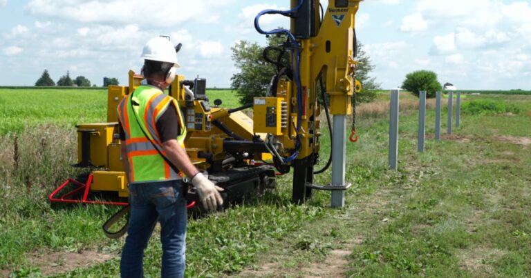 Essential Equipment for Pile Driving Operations: Things to Know - Wet Paint